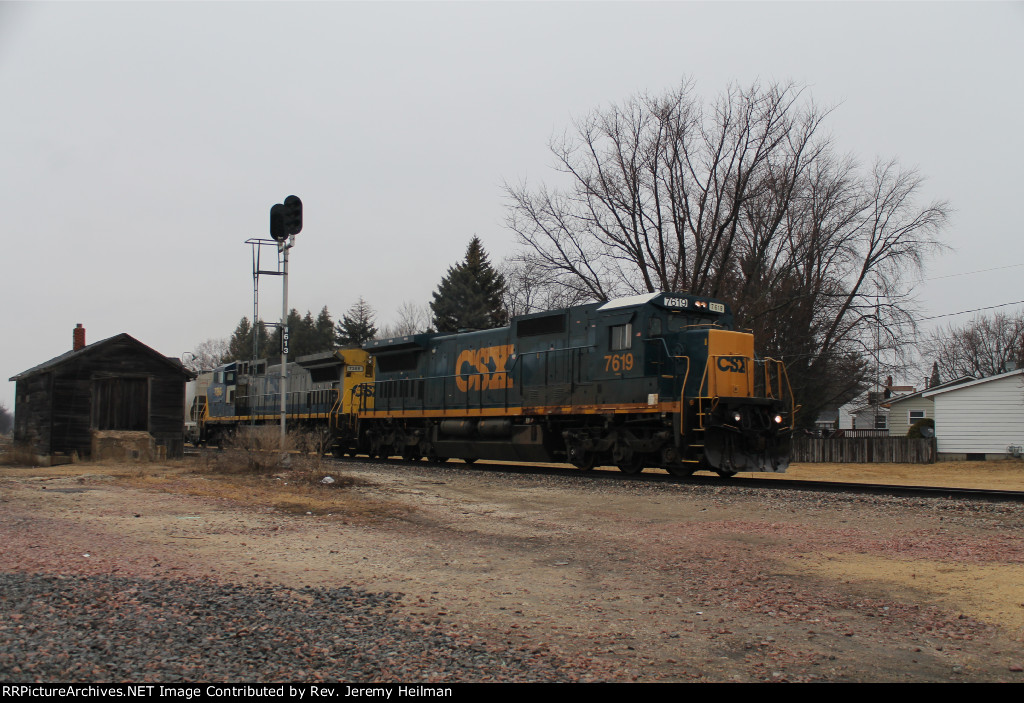 CSX 7619 & 7366 (1)